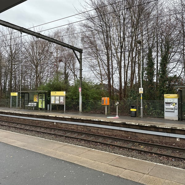 Timperley Metrolink Station - Tram Station in Timperley