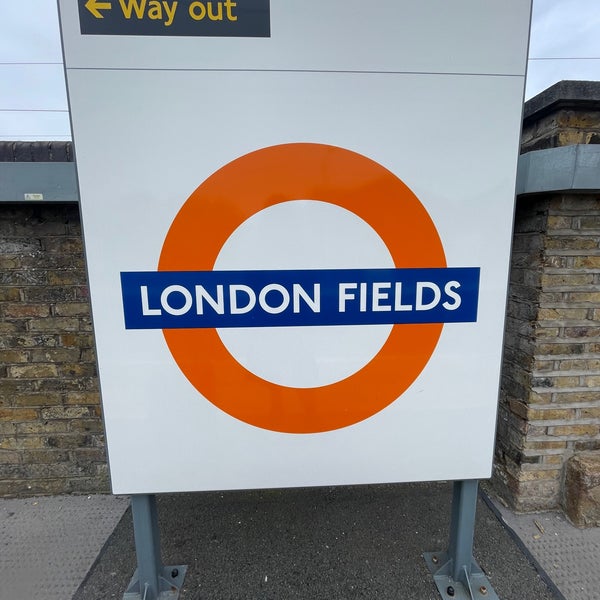 London Fields Railway Station (LOF) - Mentmore Terrace