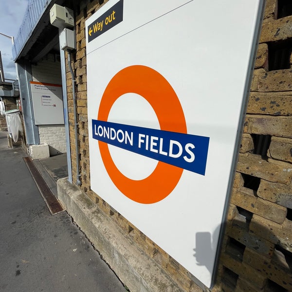London Fields Railway Station (LOF) - Mentmore Terrace