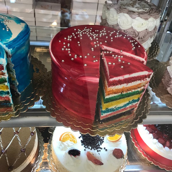 Sorinet VIP Pastry Shop | قنادی وی آی پی سورینت - منطقه ۲ - Mahestan St.