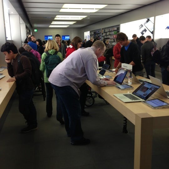 Photos at Apple Grand Arcade - Cambridge, Cambridgeshire