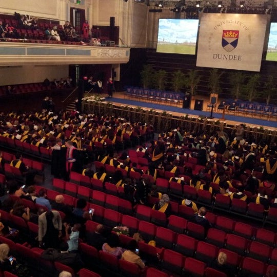 Photos at Caird Hall - 2 tips