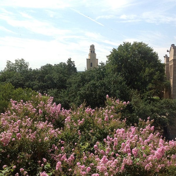Roberts Library, Southwestern Baptist Theological Seminary - College ...