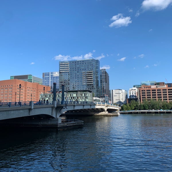 Evelyn Moakley Bridge - Bridge in Downtown Boston
