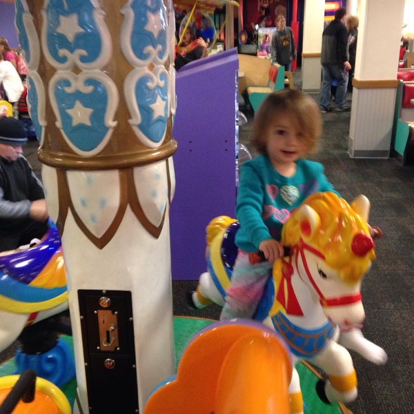 Chuck E. Cheese - 8 tips