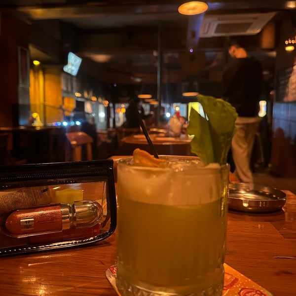 Revolte Pub - İstanbul'da Bar