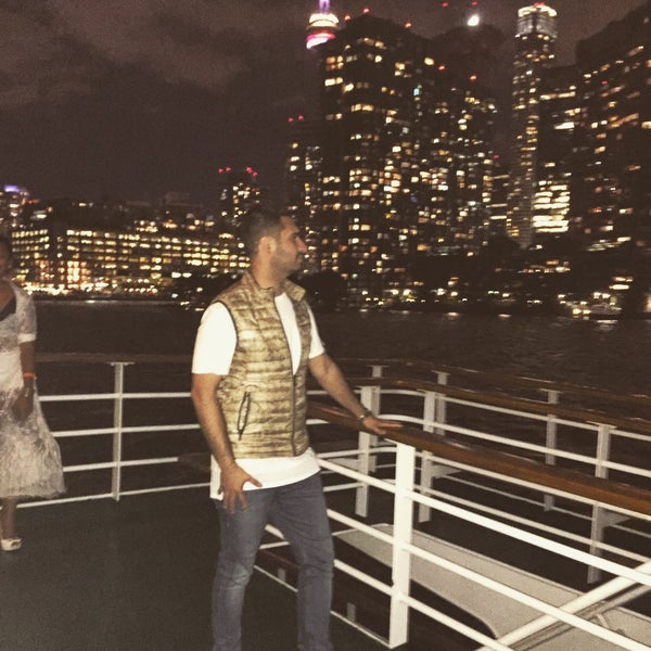 Captain Matthew Flinders Cruise Ship - Boat or Ferry in Harbourfront