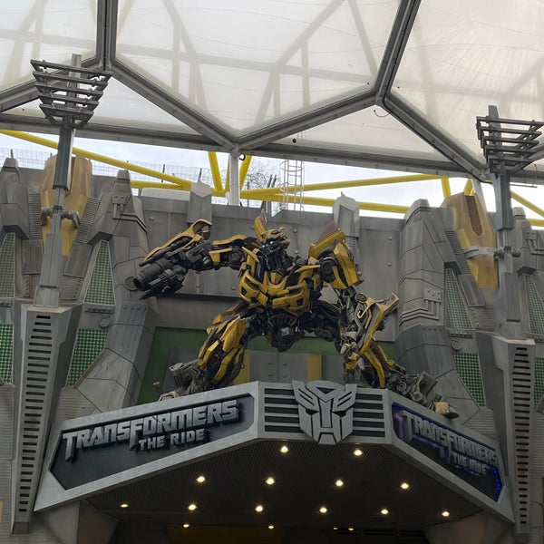 Universal Studio Singapore Transformer Ride