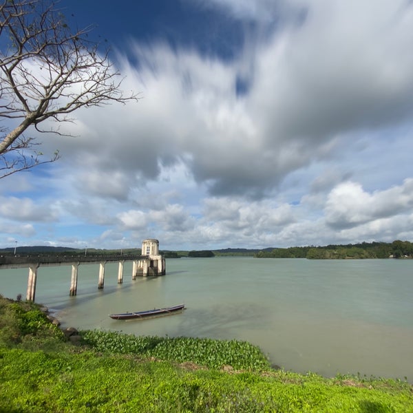 Caliraya Lake Viewing Bridge - Bridge