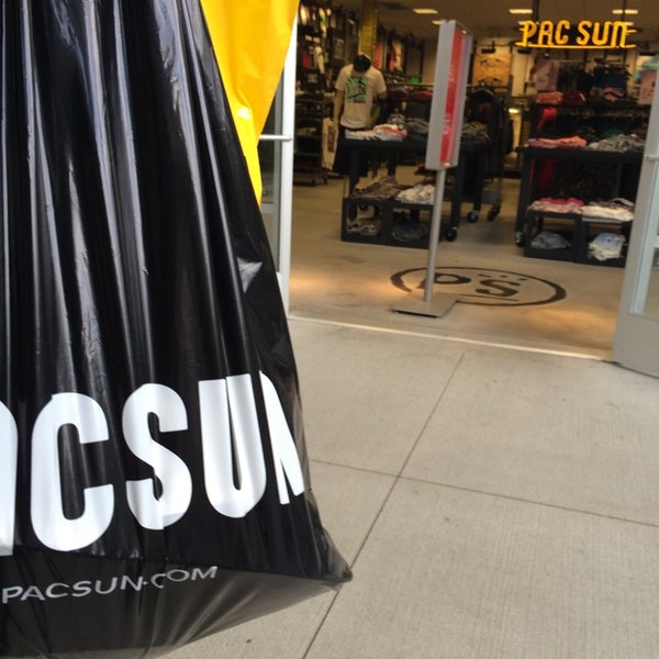 PacSun Outlet - 10600 Quil Ceda Blvd