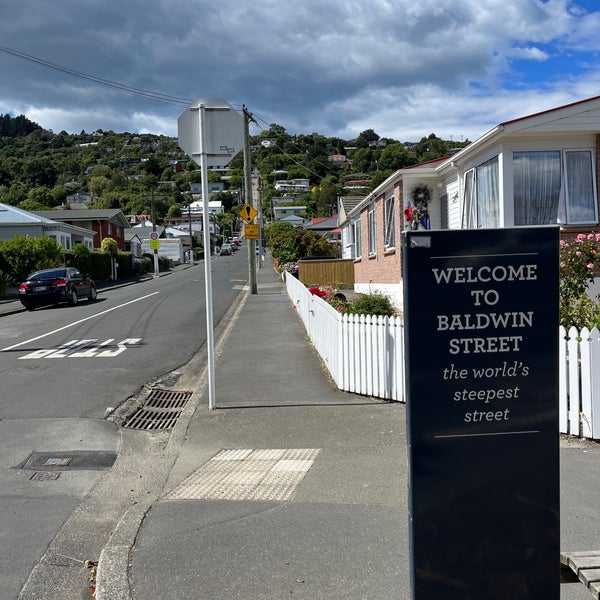 Baldwin Street (The World's Steepest Street) - Baldwin St.