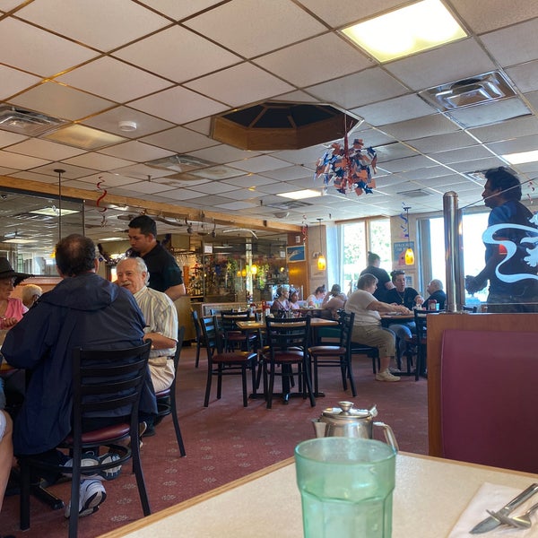Peconic Bay Diner - Old Country Rd