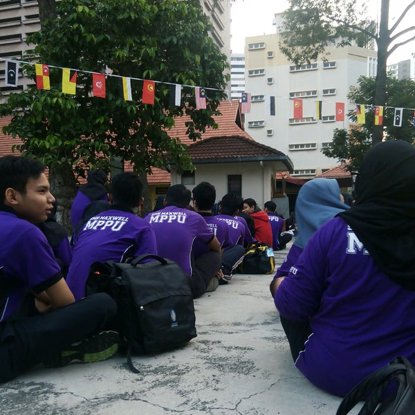 SMK Maxwell - High School