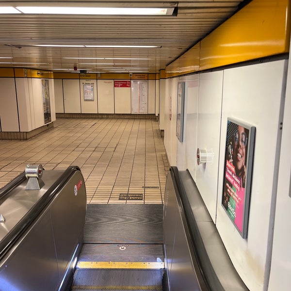 Monument Metro Station - Grainger Town - 4 tips