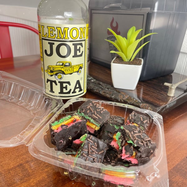 Popitos - Pizza Place in Charlottesville