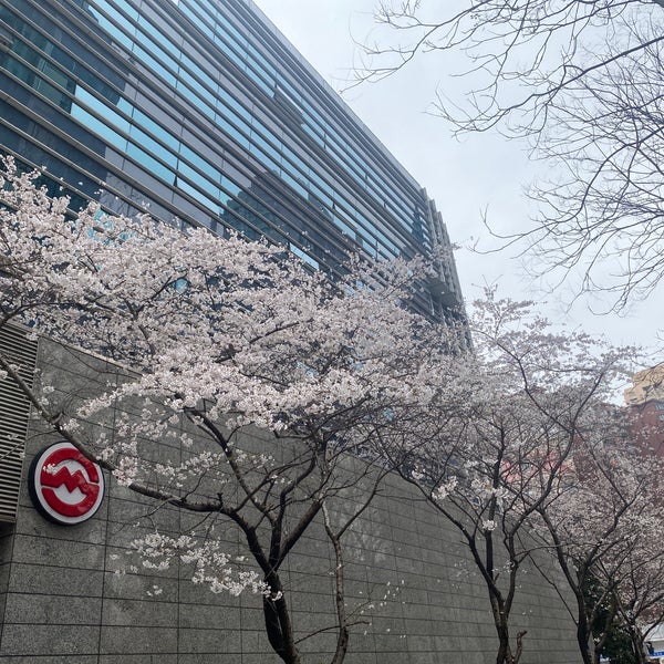 Changping Rd. Metro Stn. (昌平路地铁站) - Jìng'an - 2 tips from 415 visitors