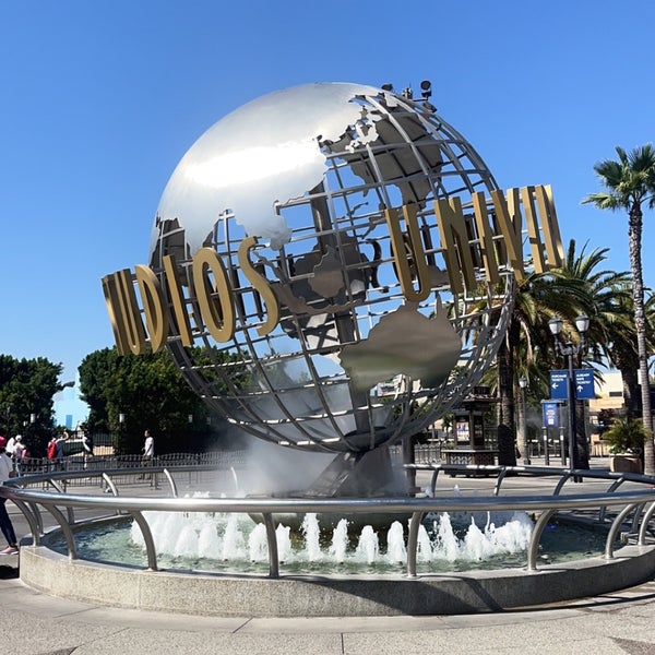 Universal Studios Globe Fountain