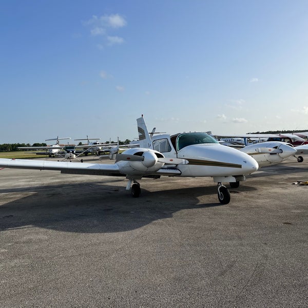 Miami Flight Service Station - KTMB Kendall Tamiami Executive Airport ...