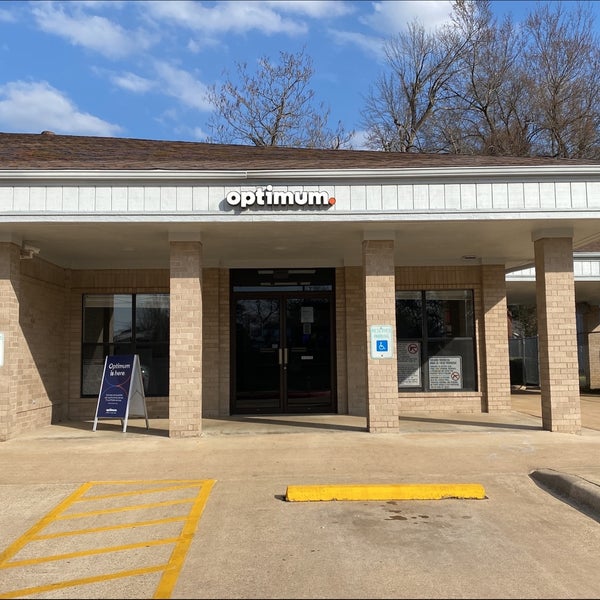 Optimum Store - Paris, TX