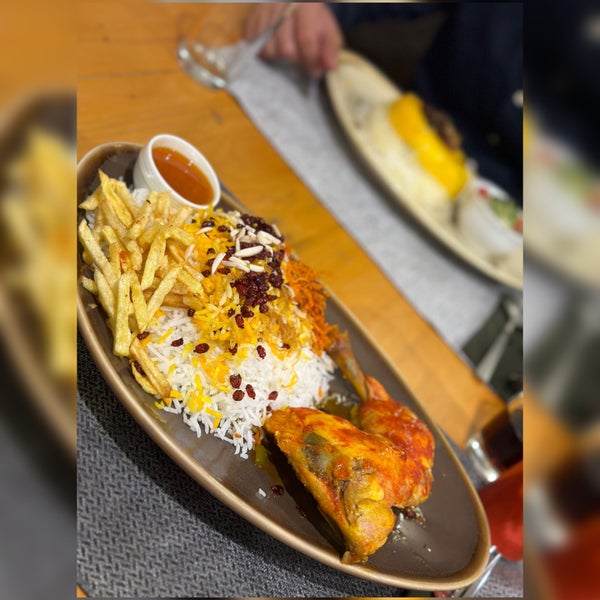 کافه و رستوران گوزن | gavazn Cafe and restaurant - 10 tips from 944 ...