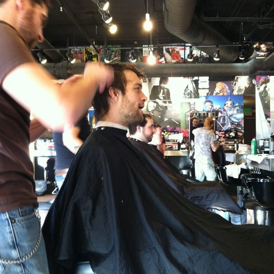 Floyd's 99 Barbershop - Uptown - 28 tips