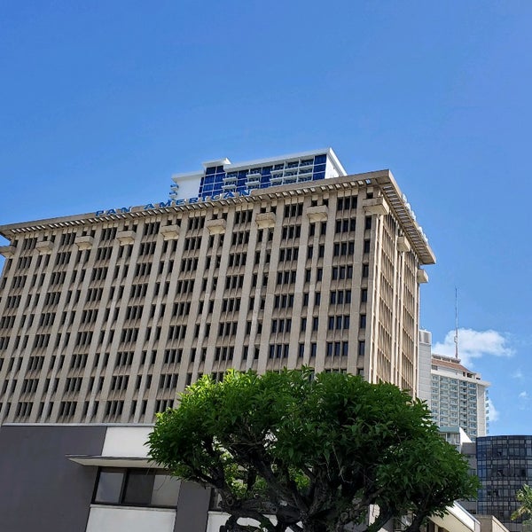 Pan Am Building - Office in Honolulu