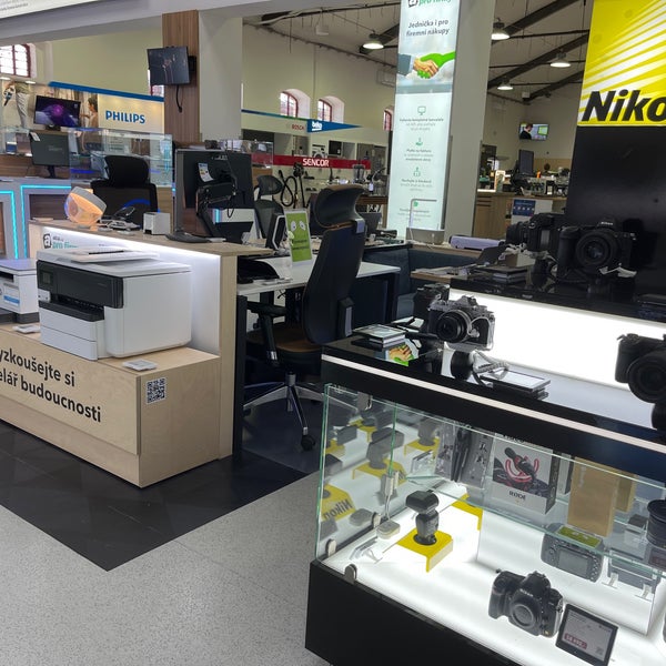 Alza.cz - Holešovice - 195 tips