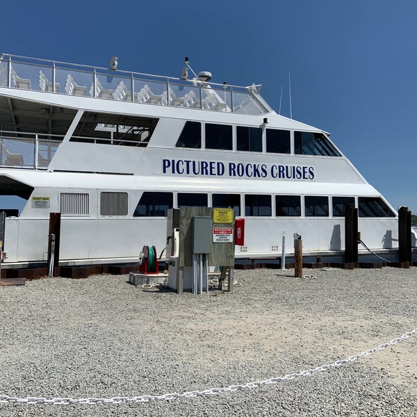 Pictured Rocks Cruises - 13 tips