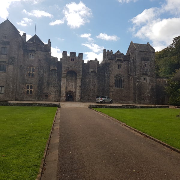 Compton Castle - 2 tips