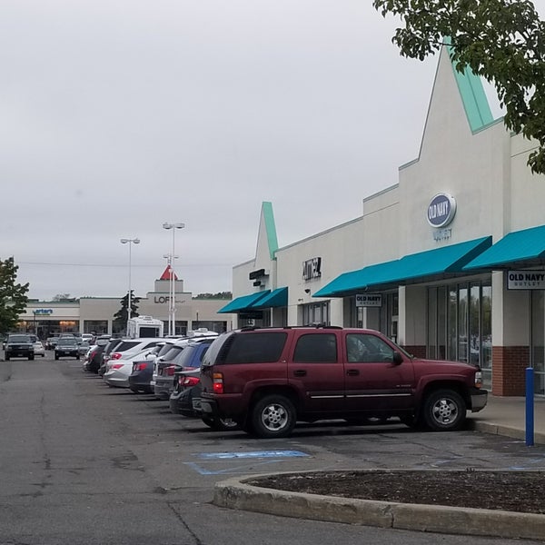 Waterloo Premium Outlets - 655 NY-318