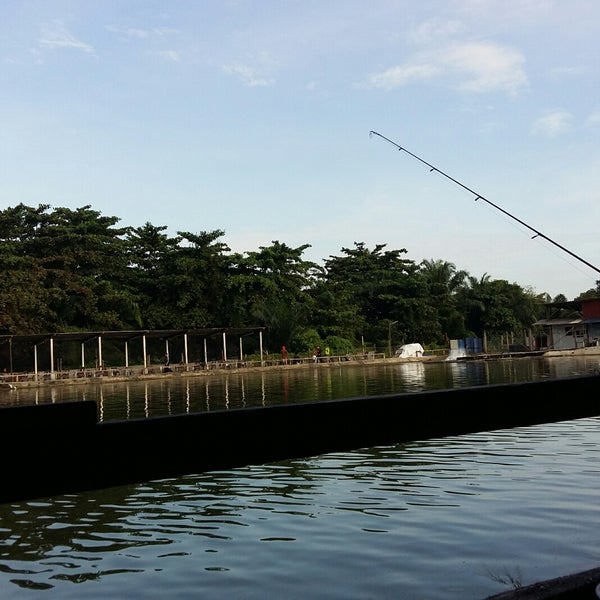 Kolam Memancing Ikan Kota Kemuning - Water Park