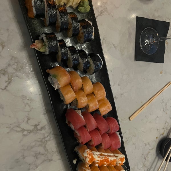 Blu Fish Sushi Bistro - 130 N Northwest Hwy