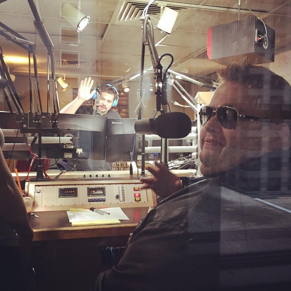 97.9 FM The Loop - Radio Station in Chicago