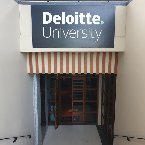 Deloitte University Asia Pacific - College and University in Singapore