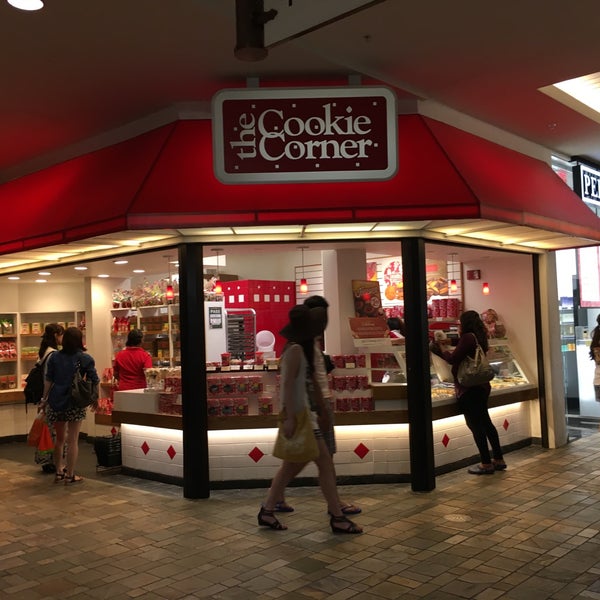 Photos at Cookie Corner - Bakery in Honolulu