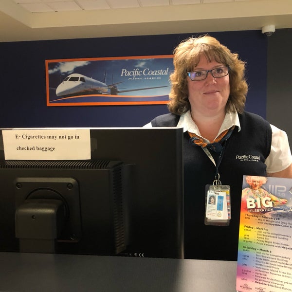 Comox Airport (YQQ) - Airport in Comox