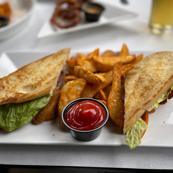 The Saltbox Cafe - 1469 Colington Rd