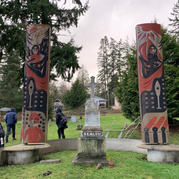 Chief Seattle Grave Site - Cemetery in Suquamish