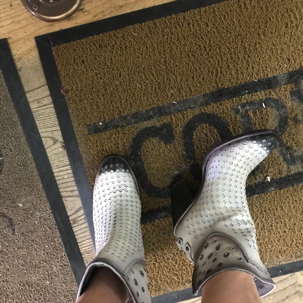 Betty Boots - 321 Broadway