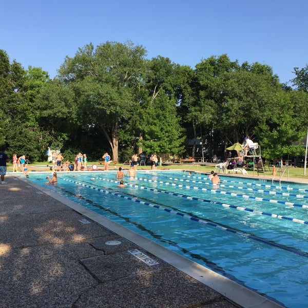 Willow Pool - Swimming Pool in Houston