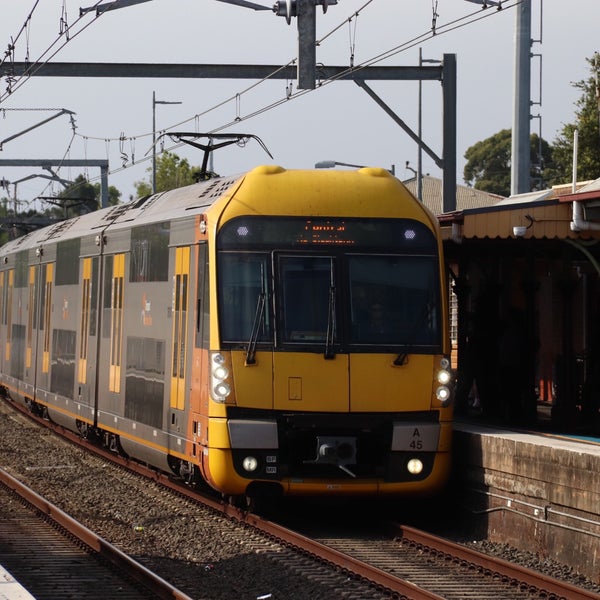 Riverstone Station - Rail Station