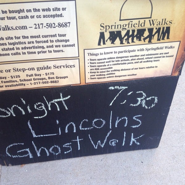 Lincoln's Ghost Walk - Cemetery in Springfield