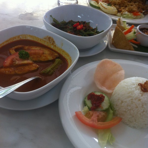 Del's Kitchen - 13 tips from 365 visitors