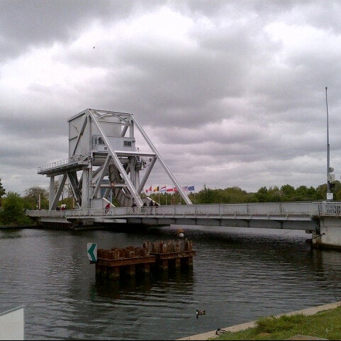 Pegasus Bridge - Bridge