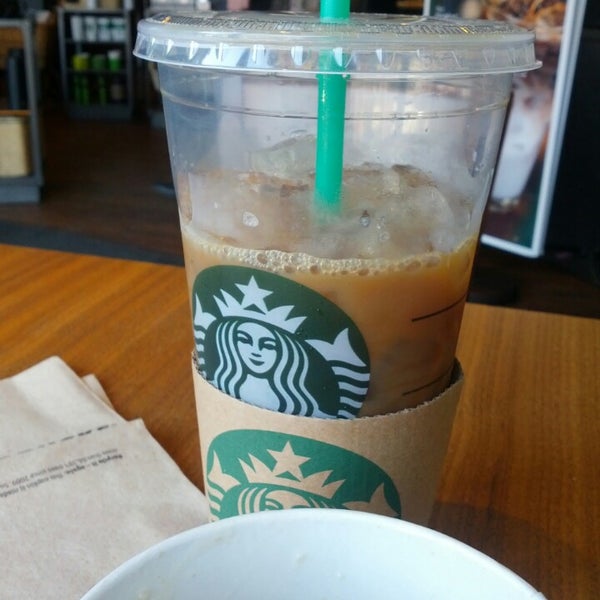 Starbucks - Brookline'de Kahve Dükkanı