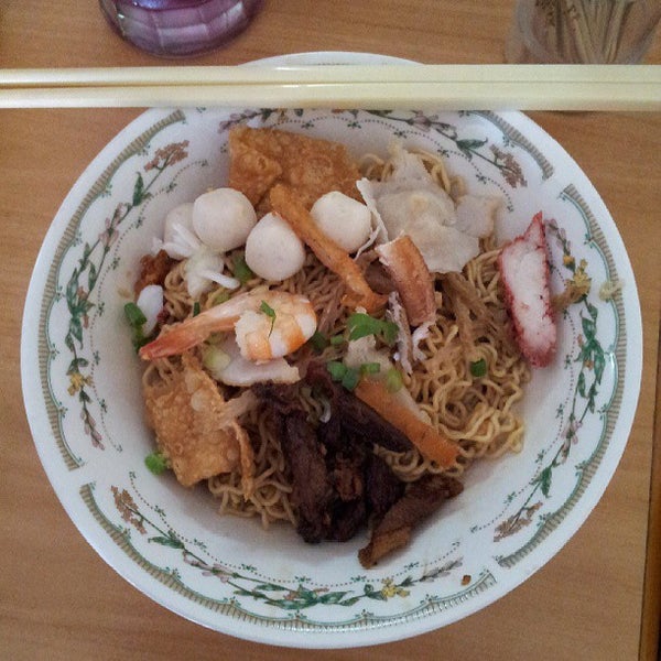 Ju Hui Mie Kepiting - Asian Restaurant