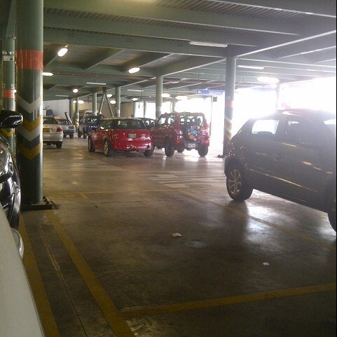 Estacionamiento UPC - Surco, Lima