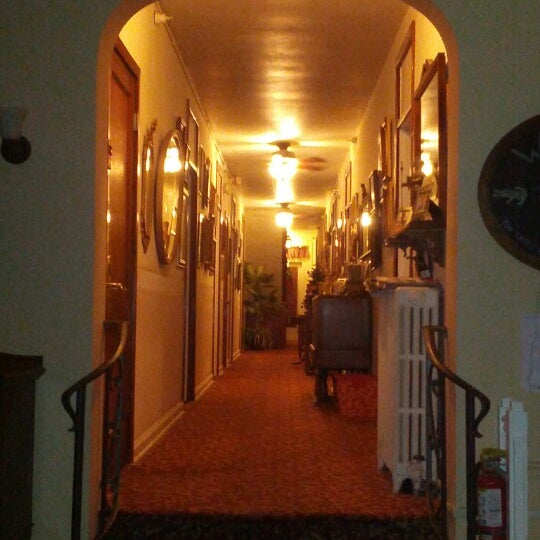 America's Best Inn & Suites - North Downtown - 6 tips from 81 visitors