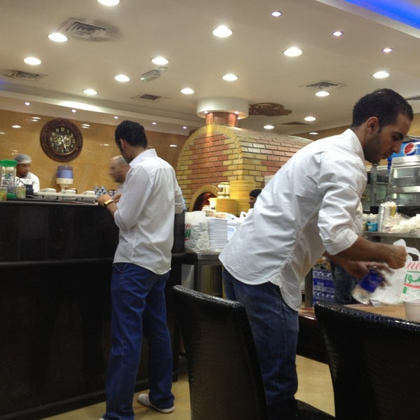 Al Amour restaurant - Al wehdah st