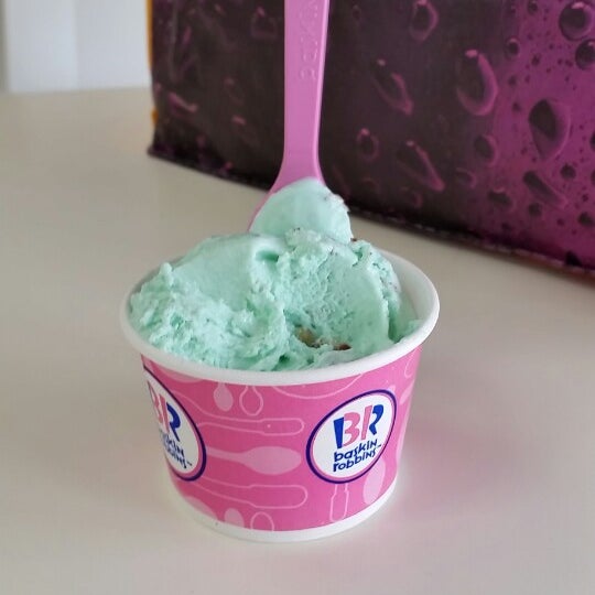 Baskin-Robbins - Ice Cream Parlor